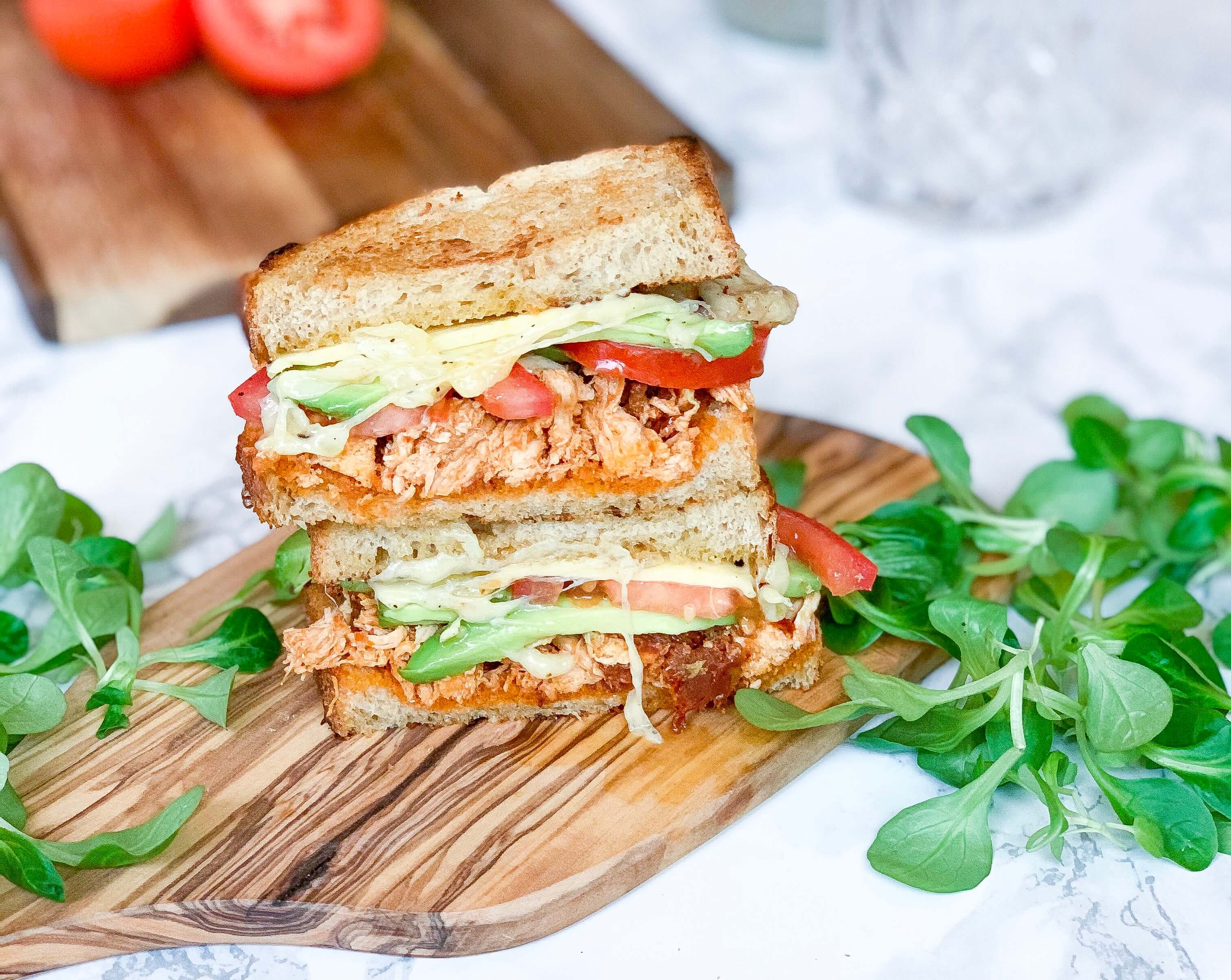 Toast med kylling og ost | Greasy og lækker | Bellasmadunivers.dk